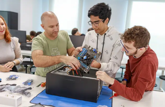 Instituto Oficial de Formación Profesional CEAC | Valencia